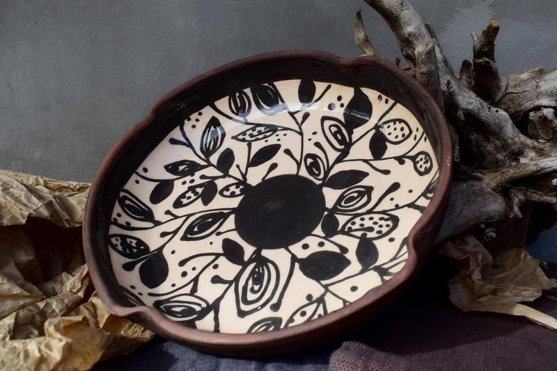 Керамічна таця з авторським розписом — ціна 1500 грн у каталозі Тарілки Купити товари для дому