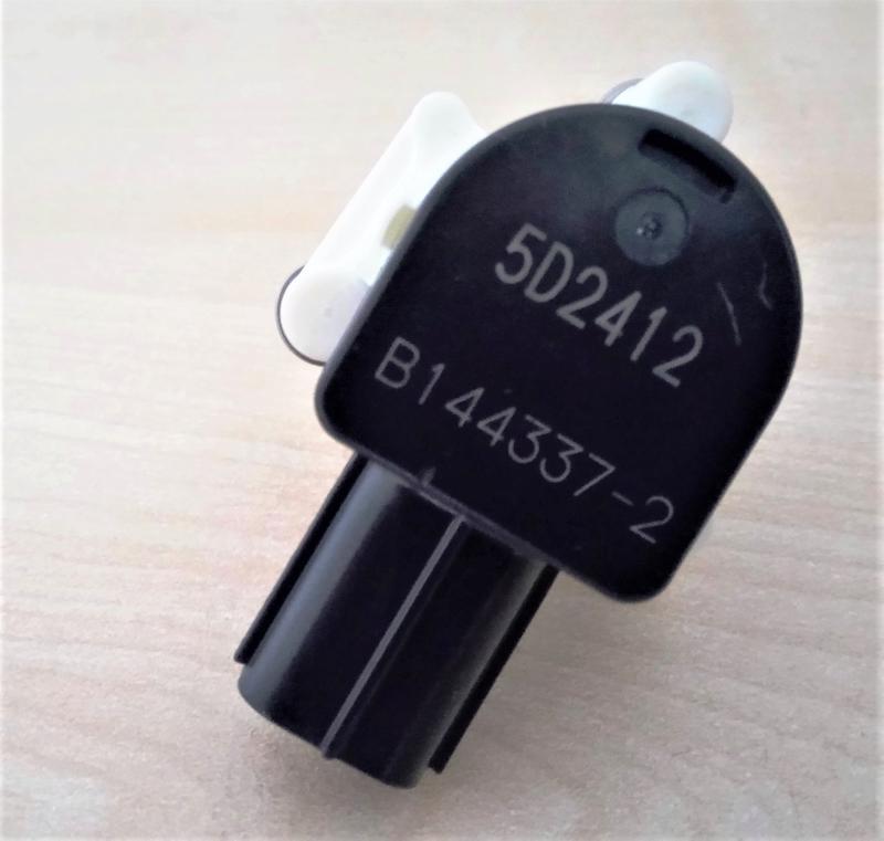 Датчик висоти дорожнього просвіту mazda сх5 — цена 998 грн в каталоге ...