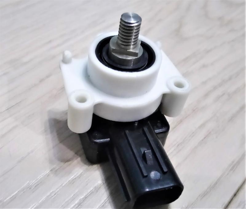 8940748060 датчик высоты дорожного просвета лексус rx — цена 1050 грн в ...