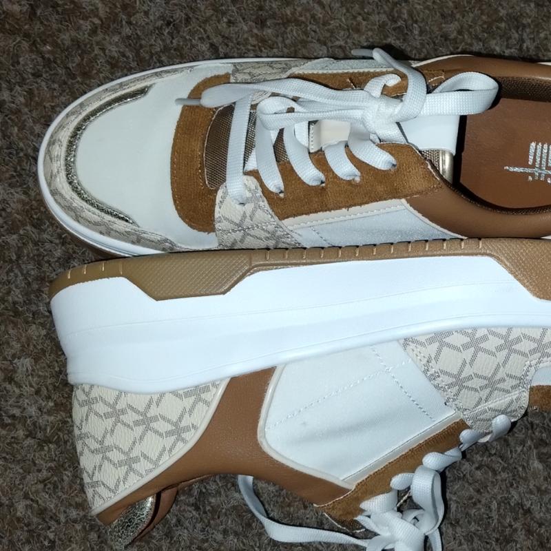 Красовки — ціна 600 грн у каталозі Кросівки Купити жіночі речі за доступною ціною на Шафі