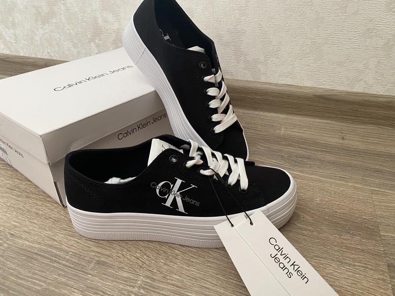 Кеди Calvin Klein — ціна 3900 грн у каталозі Кеди Купити жіночі речі за доступною ціною на Шафі