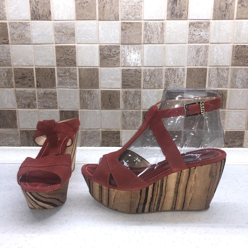 Босоніжки на платформі Miss Sixty р 38 — ціна 600 грн у каталозі Босоніжки Купити жіночі речі