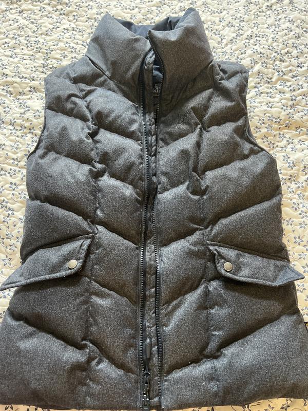 Жилет пуховий — ціна 690 грн у каталозі Жилетки Купити жіночі речі за доступною ціною на Шафі