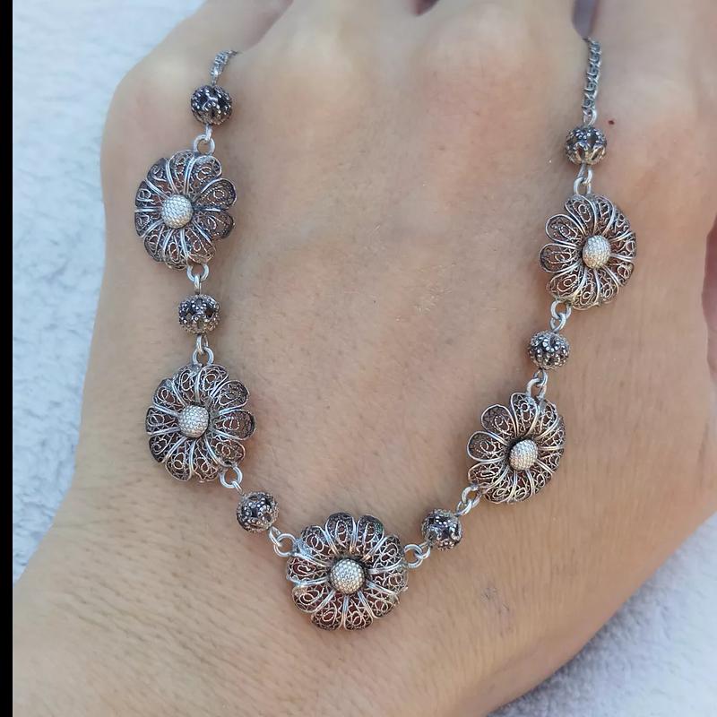 Срібне кольє — ціна 1850 грн у каталозі Кольє і намиста Купити аксесуари за доступною ціною на