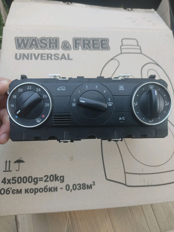 Блок керування клімат-контролем mercedes w245 b200 a1699000900 — ціна ...