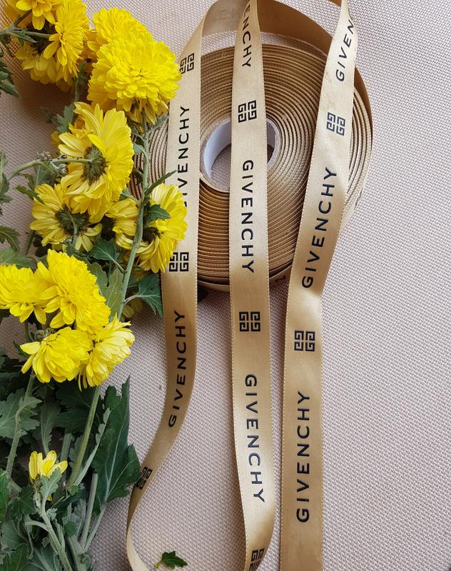 Подарункова стрічка Givenchy — ціна 25 грн у каталозі Пакувальний папір Купити товари для дому
