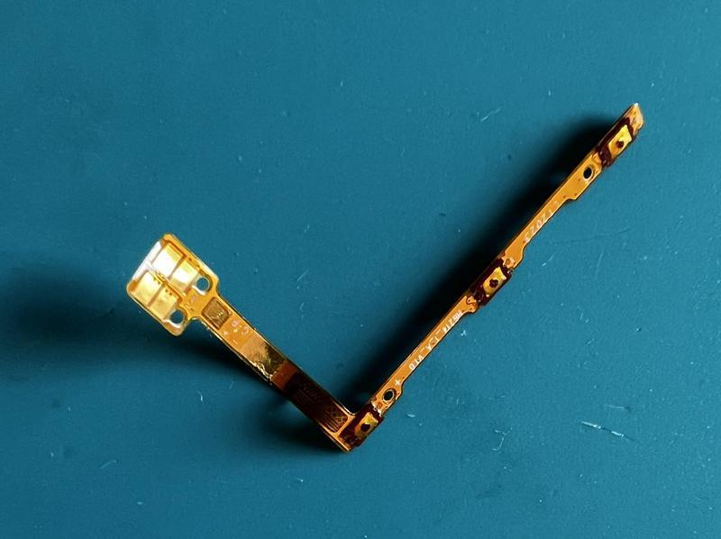 Шлейф кнопок Tecno Spark 5 Pro Kd7 сервісний оригінал — цена 125 грн в каталоге Комплектующие