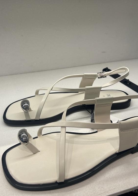 Сандалі — ціна 1675 грн у каталозі Сандалі Купити жіночі речі за доступною ціною на Шафі