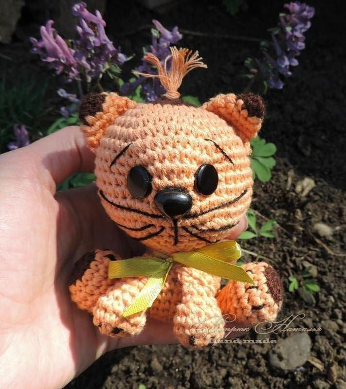 Котенок рыжик вязаная игрушка — цена 370 грн в каталоге Мягкие игрушки ...