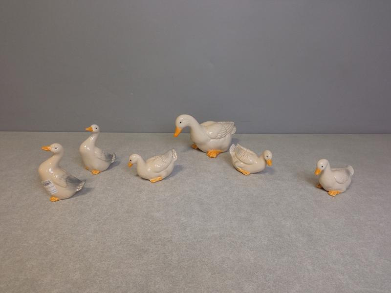 Статуетка фігурка б у статуетки гуси порцеляна 6 шт — ціна 805 грн у каталозі Статуетки Купити