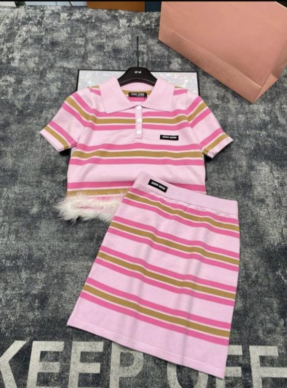 Костюм Miu Miu — ціна 1600 грн у каталозі Костюми зі спідницею Купити жіночі речі за доступною