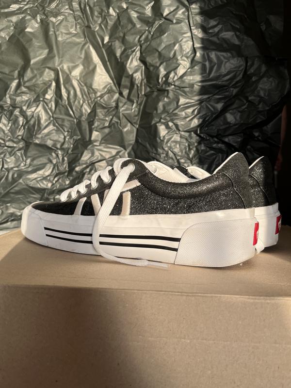 Блискучі кеди Vans — ціна 1000 грн у каталозі Кеди Купити жіночі речі за доступною ціною на Шафі