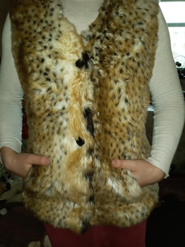 Хутряний жилет — ціна 498 грн у каталозі Жилетки Купити жіночі речі за доступною ціною на Шафі