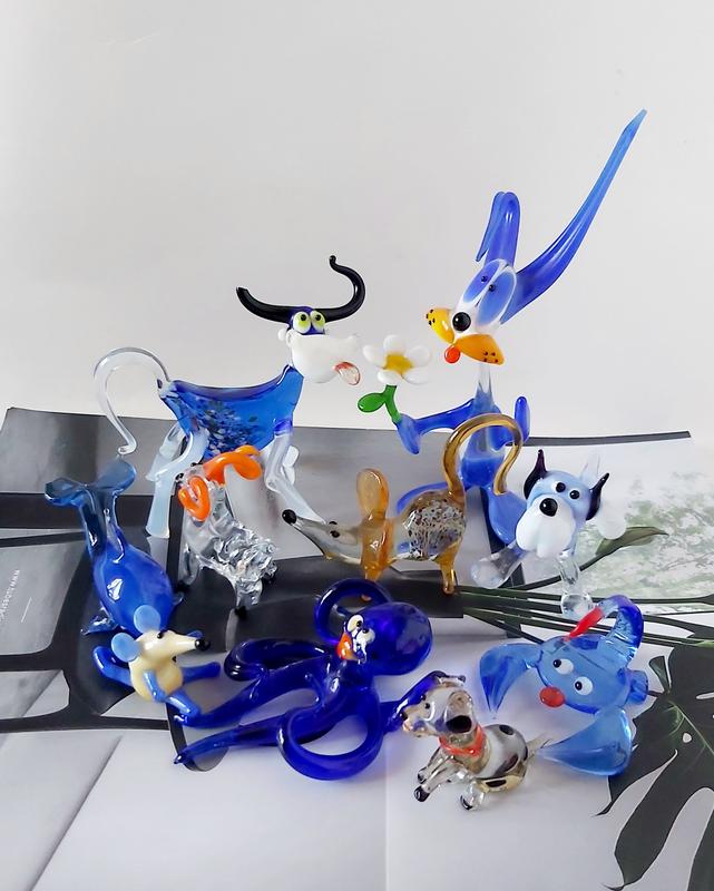 Статуетка кольорове скло акула — ціна 275 грн у каталозі Статуетки Купити товари для дому та