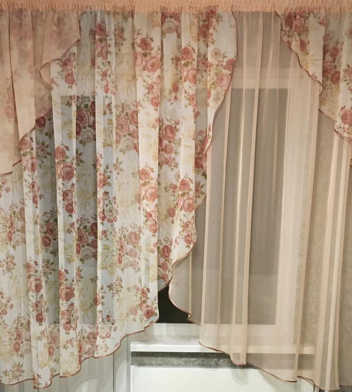 Тюль на кухню мерехтливої кольору з квітами — ціна 900 грн у каталозі Штори і карнизи Купити