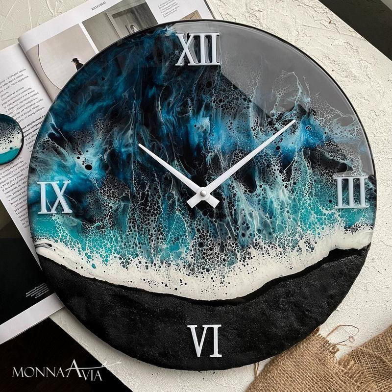 Годинник з епоксидної смоли в техніці «море — ціна 3700 грн у каталозі