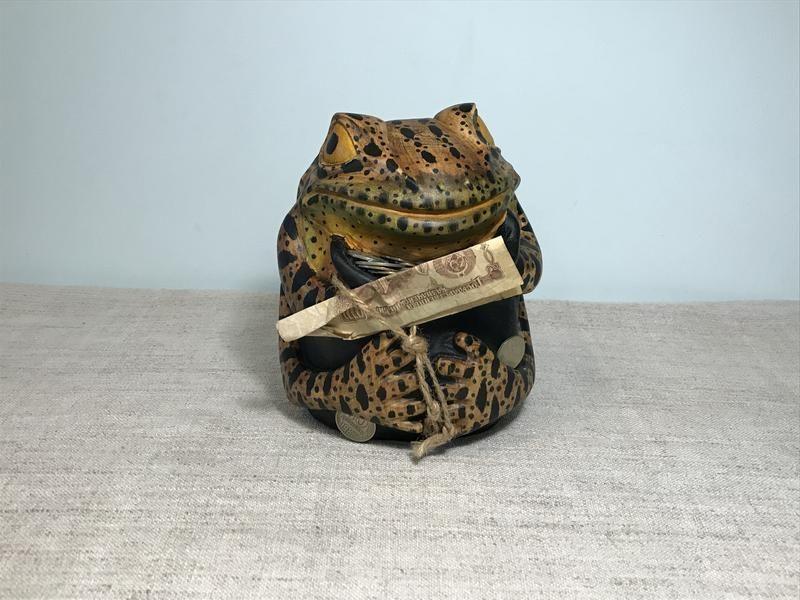 Коллекционная статуэтка жаба давит — цена 3900 грн в каталоге Статуэтки Купить товары для дома