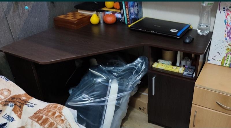 Кутовий компютерний стіл — ціна 1300 грн у каталозі Столи Купити