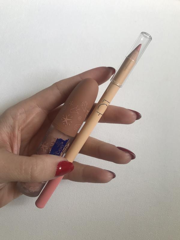 Помада и карандаш для губ — цена 26 грн в каталоге Помада для губ Купить товары для красоты и