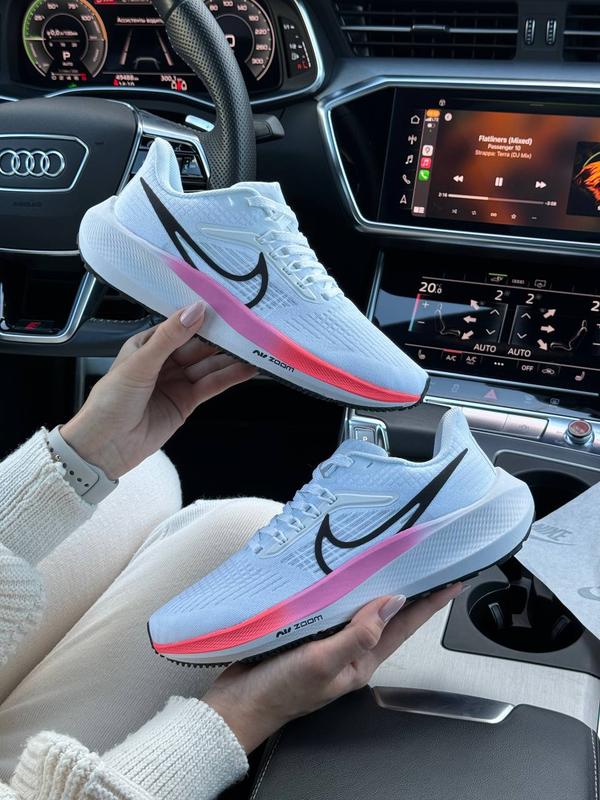 Жіночі кросівки найк air zoom white black rainbow — ціна 2350 грн у ...
