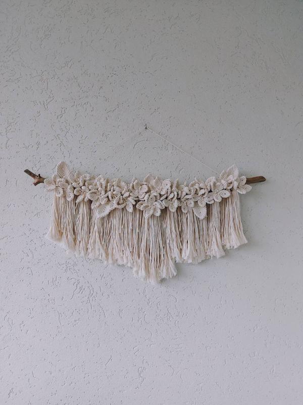 Квіткове декоративне настінне панно макраме — ціна 1290 грн у каталозі Панно Купити товари для