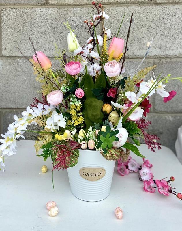 Великодня композиція з зайчиком — ціна 1400 грн у каталозі Штучні квіти Купити товари для дому