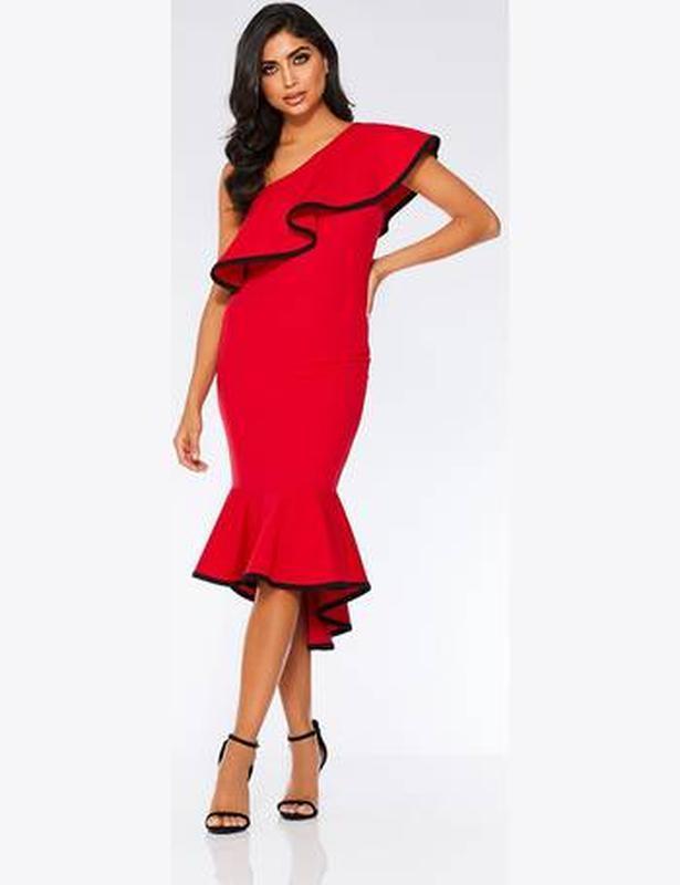 Брендове вечірнє плаття з воланами Quiz пишноти — ціна 200 грн у