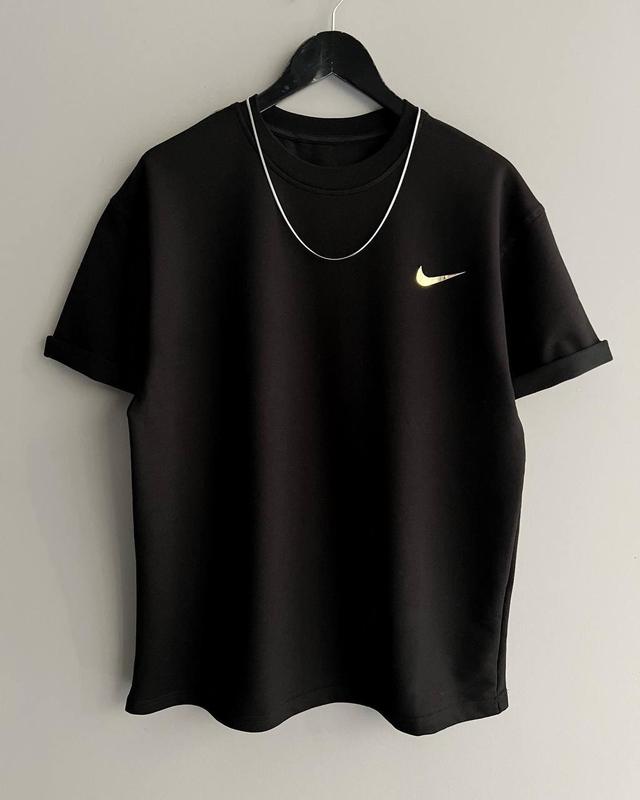 Футболка nike с золотим лого — ціна 1200 грн у каталозі Футболки Купити ...
