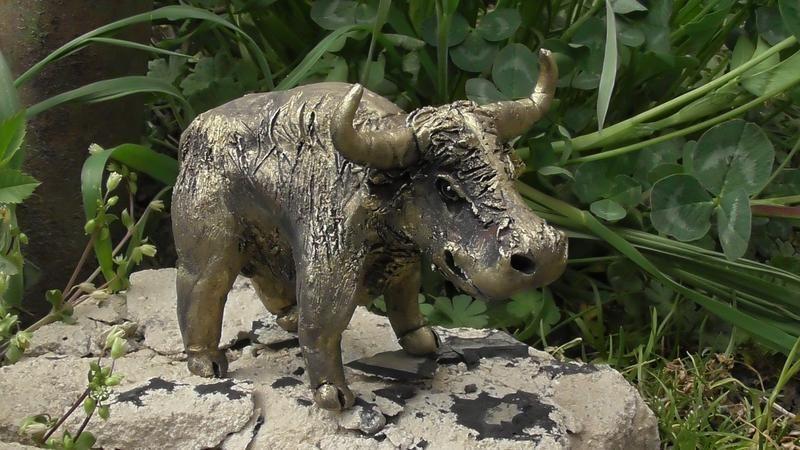 Статуетка бик подарунок у рік бика — ціна 155 грн у каталозі Статуетки Купити товари для дому та