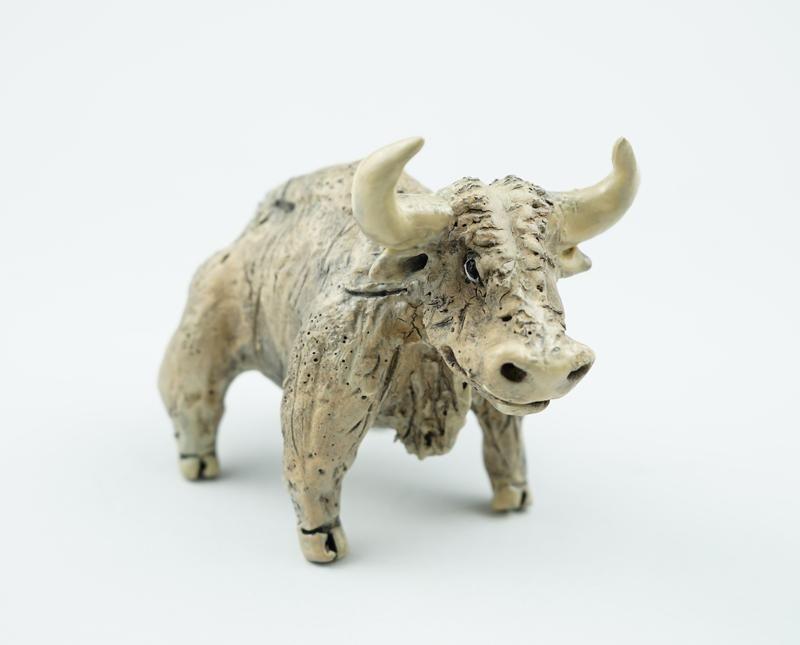 Статуэтка быка белого подарок на успех талисман — цена 185 грн в каталоге Статуэтки Купить