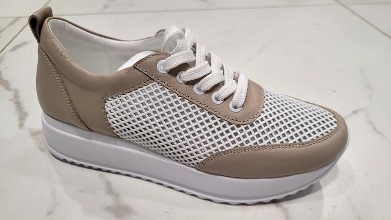 Кросівки — ціна 1600 грн у каталозі Кросівки Купити жіночі речі за доступною ціною на Шафі