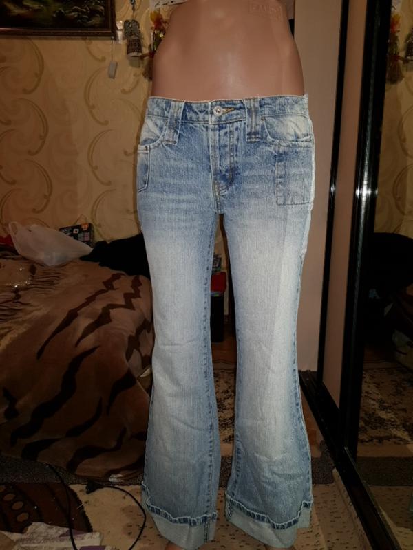 Світлі джинси — ціна 650 грн у каталозі Джинси Купити жіночі речі за доступною ціною на Шафі