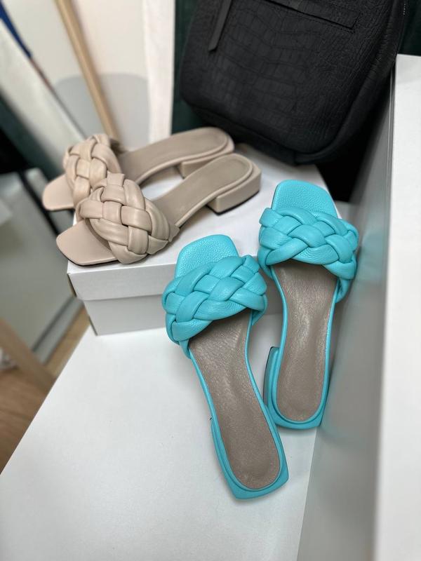 Оригінальні зручні шкіряні шльопанці коси — ціна 3150 грн у каталозі Шльопанці Купити жіночі