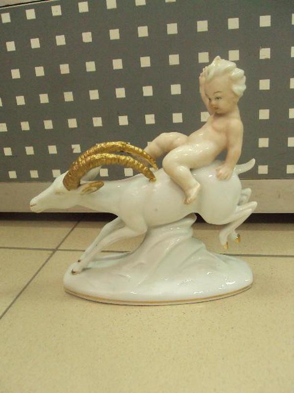 Фарфоровая фигура германия мальчик с козлом под реставрацию №444п — цена 1500 грн в каталоге