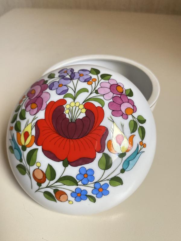 Шкатулка бомбаньерка порцеляна — ціна 500 грн у каталозі Скриньки Купити товари для дому та