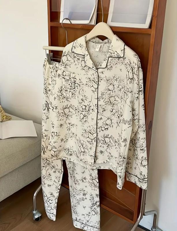 Стильна піжама Manor із квітковим принтом — ціна 800 грн у каталозі Піжами Купити жіночі речі за