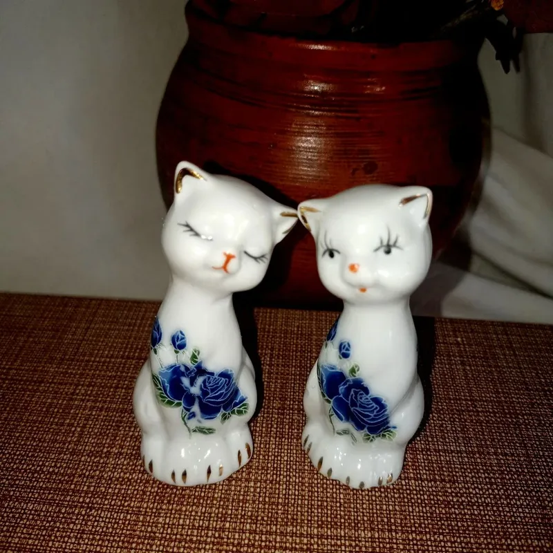Статуетка пара закоханих котиків фаянс порцеляна подарунок — ціна 328