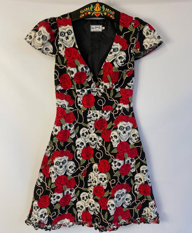 Велика британія get cutie go готична сукня стімпанк в черепах череп ...