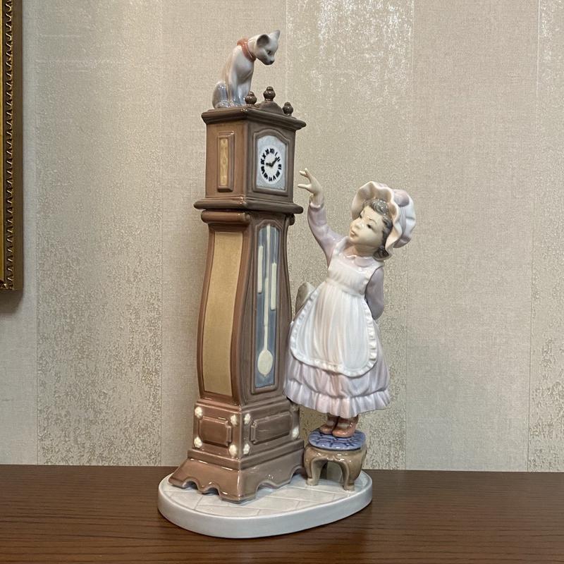 Фарфоровая статуэтка Lladro «перевод времени — цена 11000 грн в каталоге Статуэтки Купить