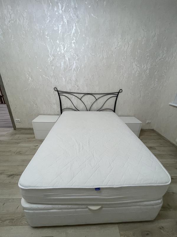 Ліжко і тумбочки — ціна 15000 грн у каталозі Ліжка Купити товари для