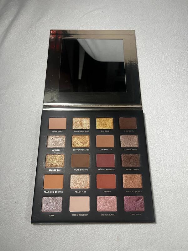 Iconic day to slay eyeshadow palette — цена 1620 грн в каталоге Тени ...