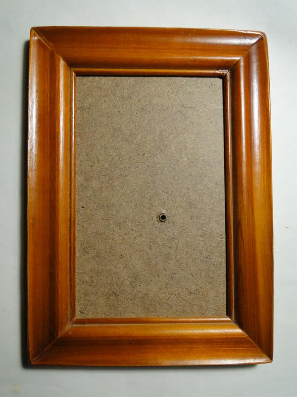 Рамка деревянная для фото — цена 70 грн в каталоге Фоторамки Купить