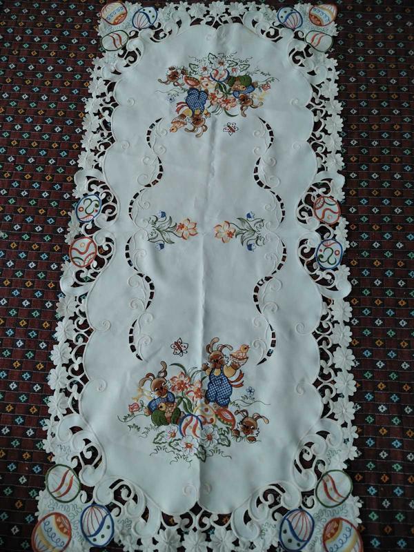 На пасху гладію🐞🐞рушничок скатертина — ціна 40 грн у каталозі Все для свята Купити товари для