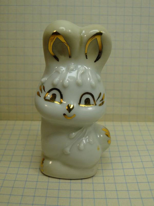 Порцелянова статуетка зайчика — ціна 120 грн у каталозі Статуетки Купити товари для дому та