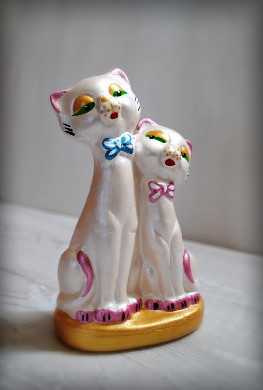 Закохані киці керамічна статуетка — ціна 155 грн у каталозі Статуетки Купити товари для дому