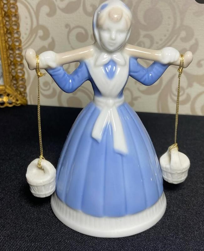 Статуэтка колокольчик из фарфора в отличном состоянии — ціна 985 грн у каталозі Статуетки