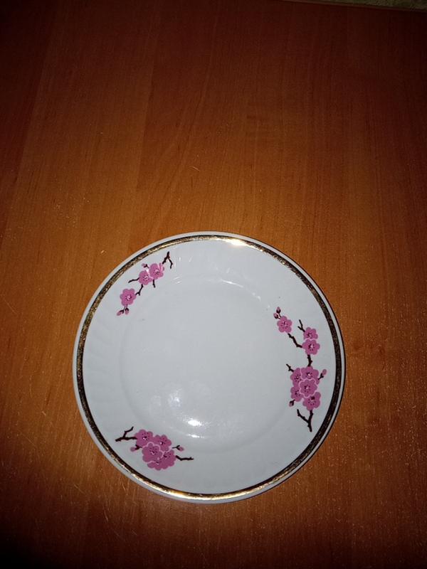 Фарфорове блюдце — ціна 300 грн у каталозі Тарілки Купити товари для дому та побуту за доступною