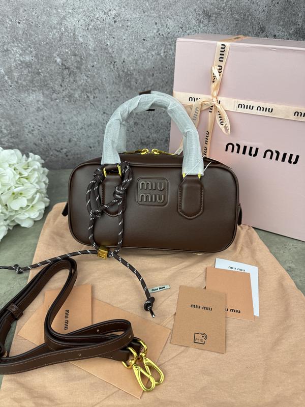 Сумка женская в стиле Miu Miu — цена 3980 грн в каталоге Сумки Купить аксессуары по доступной