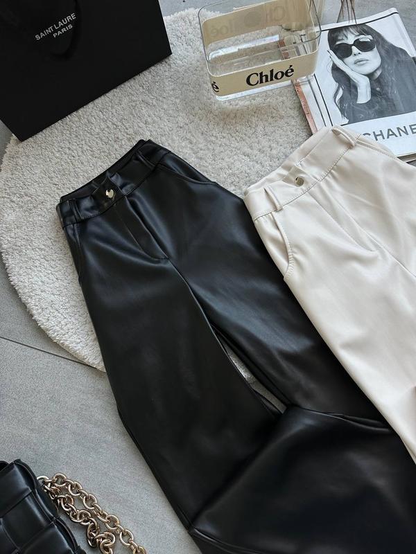 Штани з еко шкіри — ціна 550 грн у каталозі Брюки Купити жіночі речі за доступною ціною на Шафі