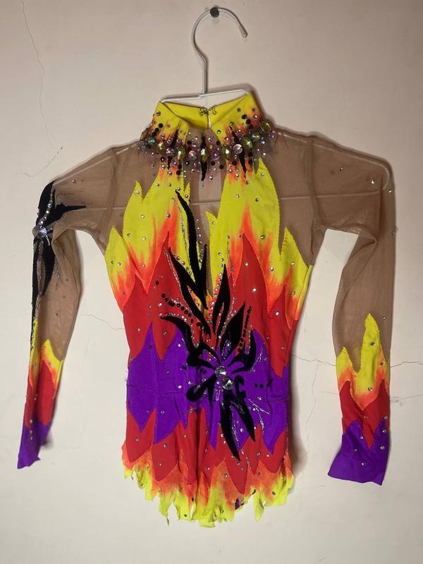 Купальники для художественной гимнастики — цена 4200 грн в каталоге Костюмы для танцев Купить